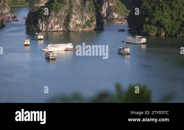 Ha Long Bay VietnamView of Halong Bay, Hang Sung Sot cave harbour Stock Video Footage - Alamy