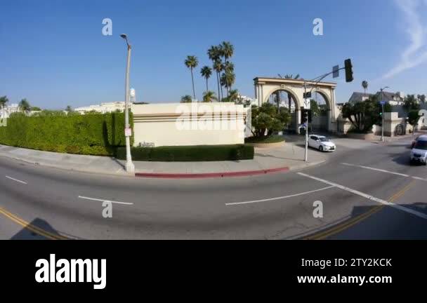 Paramount pictures gate palm trees Stock Videos & Footage - HD and 4K ...