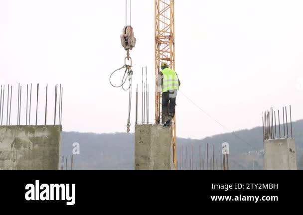 Building hook Stock Videos & Footage - HD and 4K Video Clips - Alamy