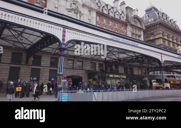 Victoria train station london england Stock Videos & Footage - HD and ...