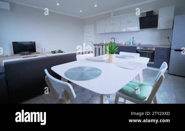 At rest hi Stock Videos & Footage - HD and 4K Video Clips - Alamy