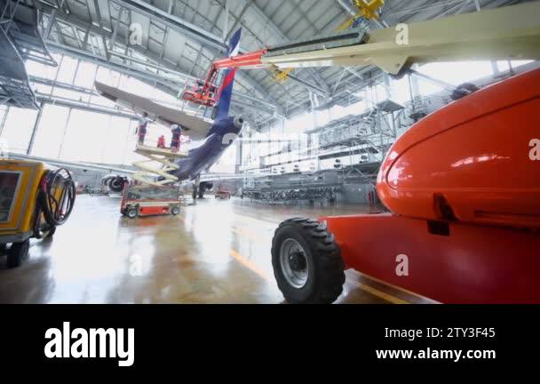 Tail repair Stock Videos & Footage - HD and 4K Video Clips - Alamy