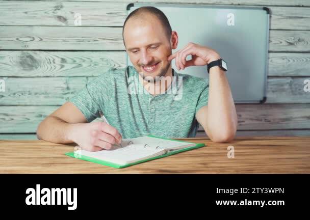 Guy notepad making notes Stock Videos & Footage - HD and 4K Video Clips ...