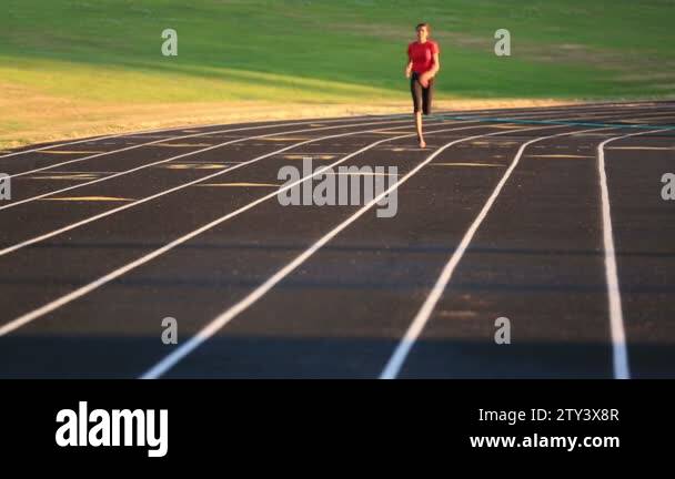 Female track runner Stock Videos & Footage - HD and 4K Video Clips - Alamy