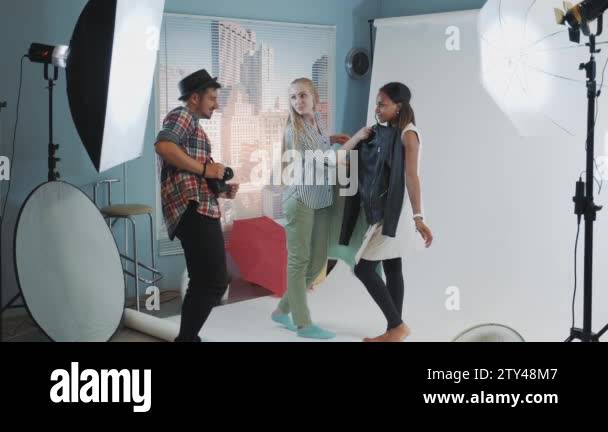 Male models backstage Stock Videos & Footage - HD and 4K Video Clips ...