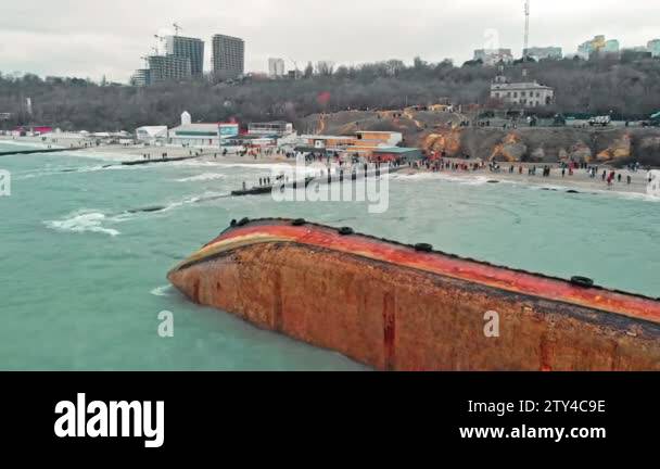 Crude oil ship Stock Videos & Footage - HD and 4K Video Clips - Alamy