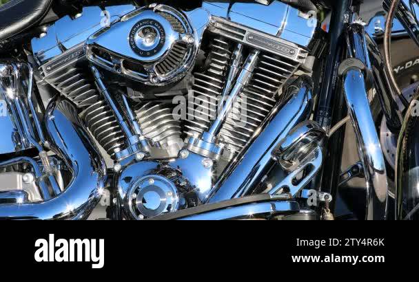 Harley davidson twin cam Stock Videos & Footage - HD and 4K Video Clips ...