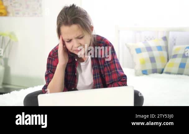 Distracted attention Stock Videos & Footage - HD and 4K Video Clips - Alamy