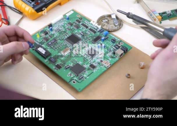 Green capacitor Stock Videos & Footage - HD and 4K Video Clips - Alamy