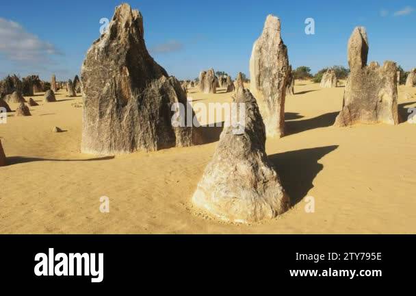 Pinnacles in nambung national Stock Videos & Footage - HD and 4K Video ...