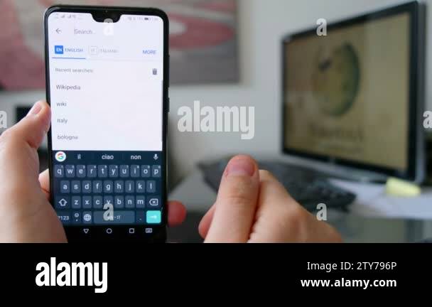 Wikipedia app logo Stock Videos & Footage - HD and 4K Video Clips - Alamy
