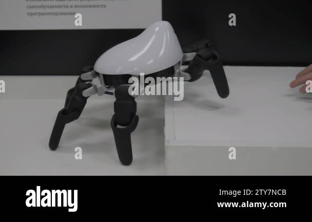 Spider mechanism Stock Videos & Footage - HD and 4K Video Clips - Alamy