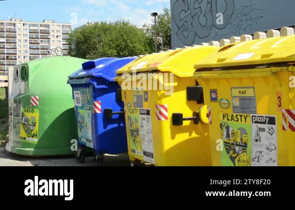 Paper litter street Stock Videos & Footage - HD and 4K Video Clips - Alamy