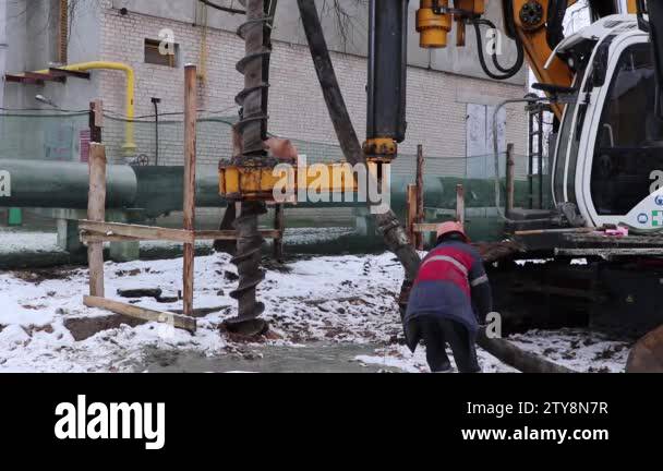 Piling equipment Stock Videos & Footage - HD and 4K Video Clips - Alamy
