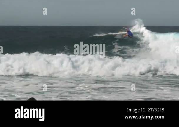 Surfer snapper rocks coolangatta Stock Videos & Footage - HD and 4K ...