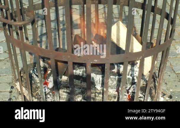 Crucible square Stock Videos & Footage - HD and 4K Video Clips - Alamy