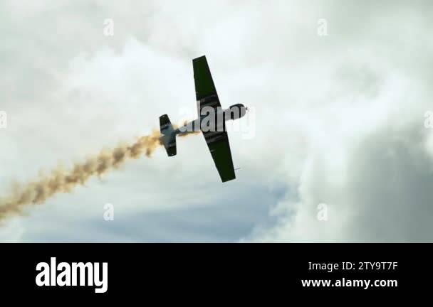 Sky engine Stock Videos & Footage - HD and 4K Video Clips - Alamy