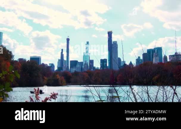 Central Park walk view in Autumn with foliage in Midtown Manhattan New ...