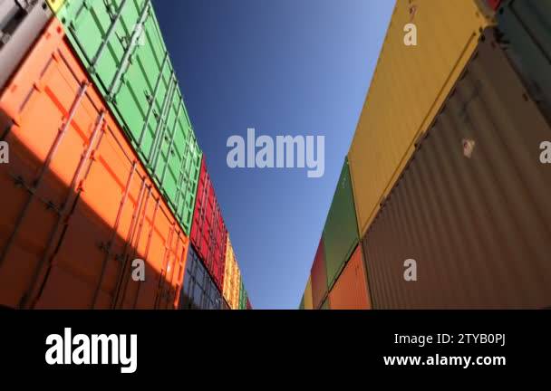 Clear sky containers Stock Videos & Footage - HD and 4K Video Clips - Alamy