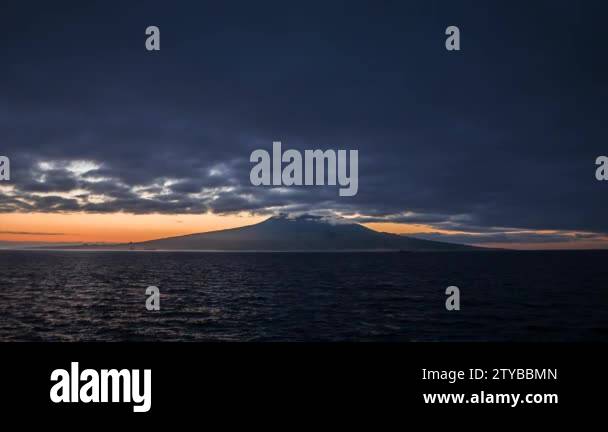 Volcano ii Stock Videos & Footage - HD and 4K Video Clips - Alamy