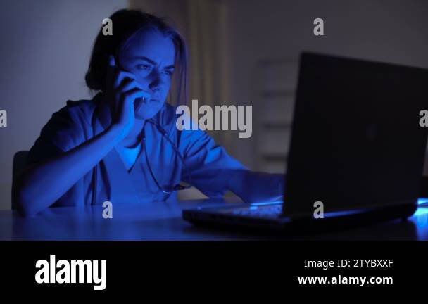 911 call operator Stock Videos & Footage - HD and 4K Video Clips - Alamy