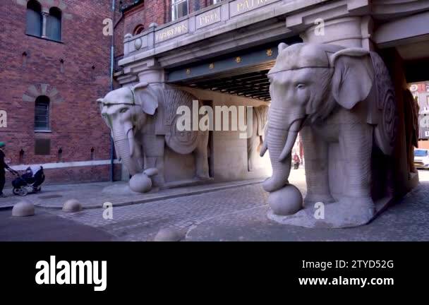 Elephant gate tower Stock Videos & Footage - HD and 4K Video Clips - Alamy