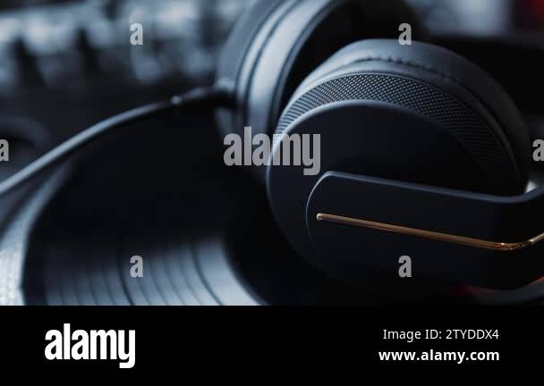 Djs turntable Stock Videos & Footage - HD and 4K Video Clips - Alamy