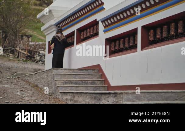 Zen buddhist pilgrim Stock Videos & Footage - HD and 4K Video Clips - Alamy