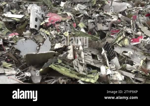 Scrap metal aircraft Stock Videos & Footage - HD and 4K Video Clips - Alamy