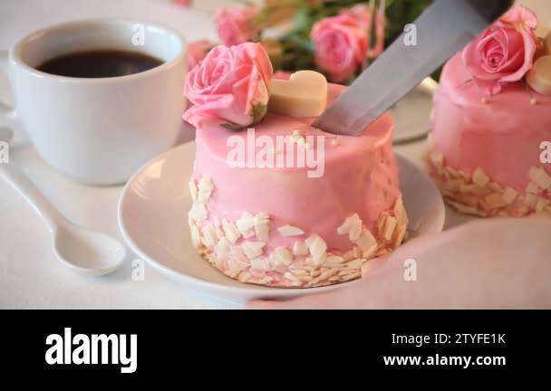 Coffee cut Stock Videos & Footage - HD and 4K Video Clips - Alamy