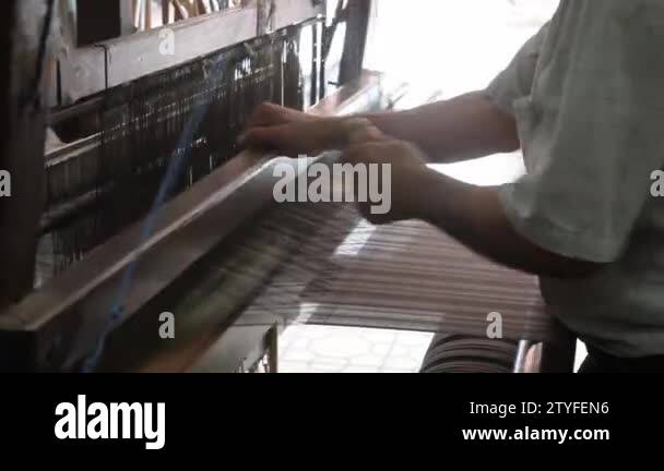 Hand_loom Stock Videos & Footage - HD and 4K Video Clips - Alamy