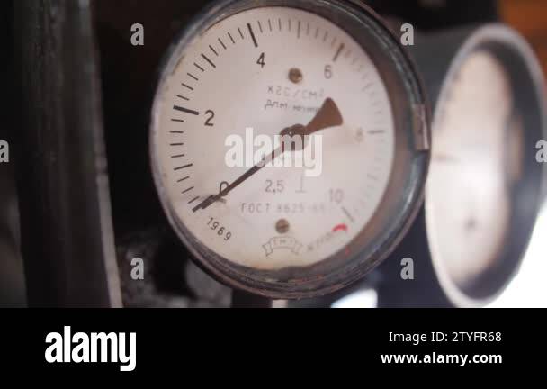Pipeline indicator Stock Videos & Footage - HD and 4K Video Clips - Alamy