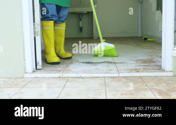 Worker feet Stock Videos & Footage - HD and 4K Video Clips - Alamy