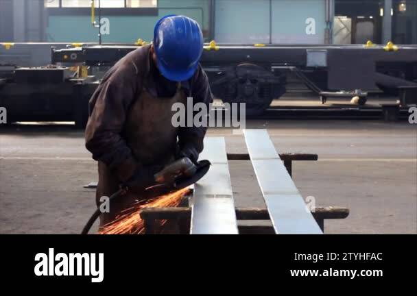 Steel worker Stock Videos & Footage - HD and 4K Video Clips - Alamy