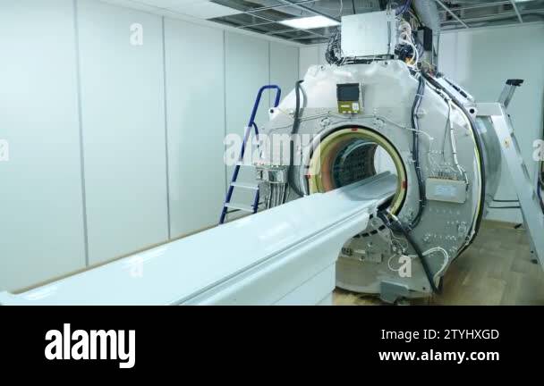MRI scanner without upper plastic covering panels. MRI machine ...