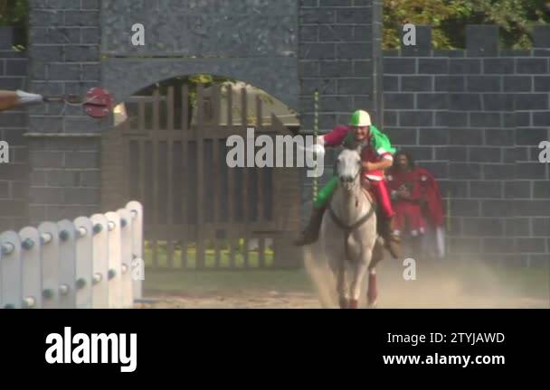 Palio del Baradello re-enacts Barbarossa's visit to his allies in Como ...