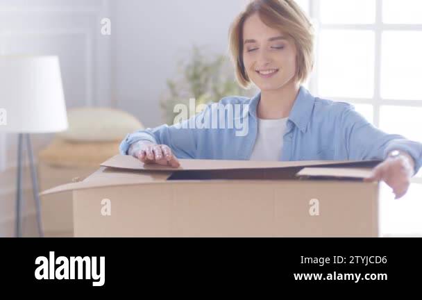 Receive carton Stock Videos & Footage - HD and 4K Video Clips - Alamy