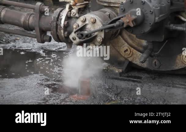 Steam pump Stock Videos & Footage - HD and 4K Video Clips - Alamy