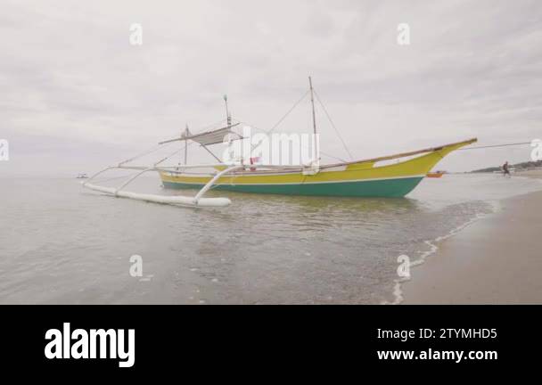 Boat bangka Stock Videos & Footage - HD and 4K Video Clips - Alamy