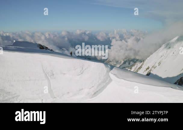 Snow overhang Stock Videos & Footage - HD and 4K Video Clips - Alamy