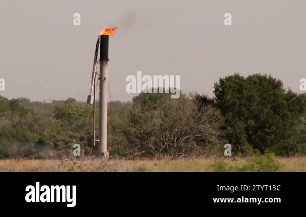 Oil well gas flare Stock Videos & Footage - HD and 4K Video Clips - Alamy
