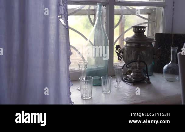 Samovar glass Stock Videos & Footage - HD and 4K Video Clips - Alamy