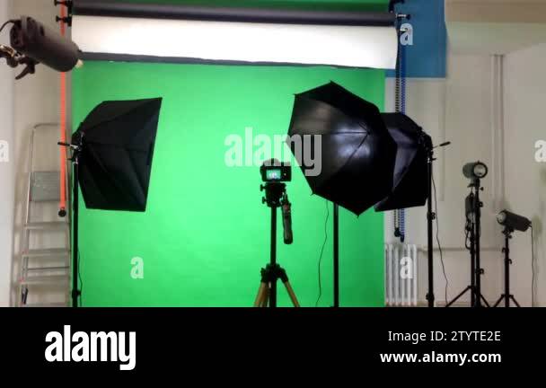 Green screen film studio Stock Videos & Footage - HD and 4K Video Clips ...