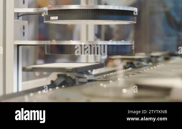Computer-aided quality system scanning items on high speed conveyor ...