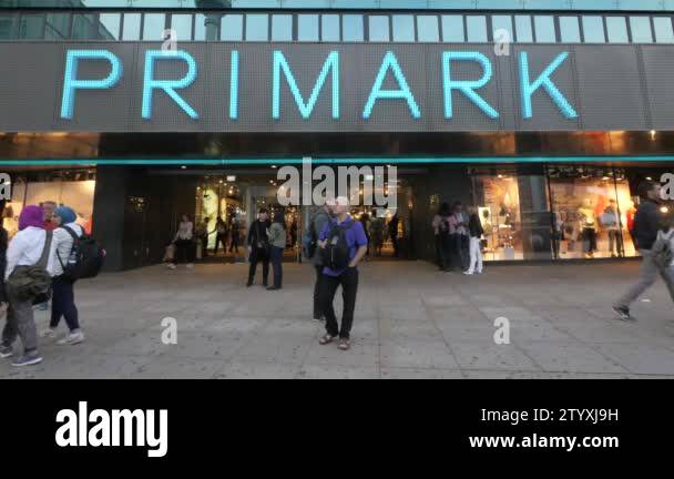 Primark berlin Stock Videos & Footage - HD and 4K Video Clips - Alamy