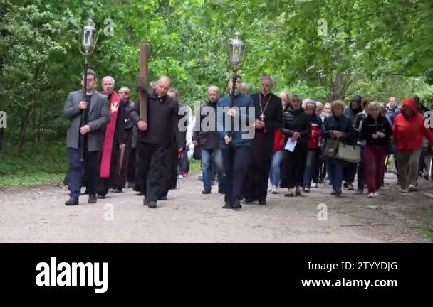 Jesus christ carry cross church Stock Videos & Footage - HD and 4K ...