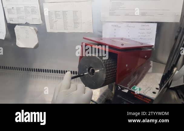 Inoculation loop Stock Videos & Footage - HD and 4K Video Clips - Alamy
