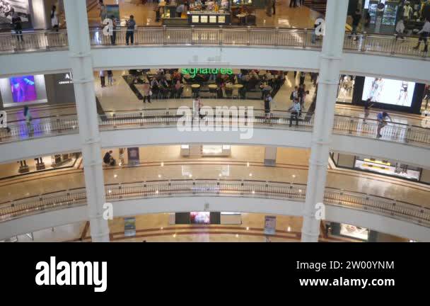 KUALA LUMPUR, MALAYSIA - JUNE 2019: famous petronas towers suria klcc ...