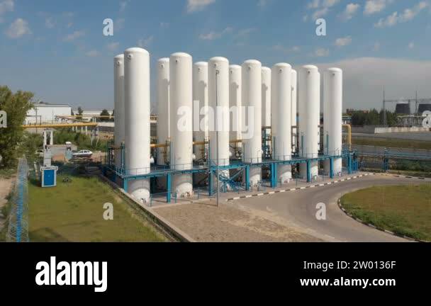 Cryogenic storage tanks Stock Videos & Footage - HD and 4K Video Clips ...