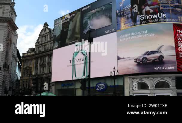 Digital screen in piccadilly circus Stock Videos & Footage - HD and 4K ...